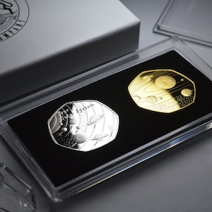 Pair of SOLAR SYSTEM Commemoratives in 50p Coin Display Case - Etsy
