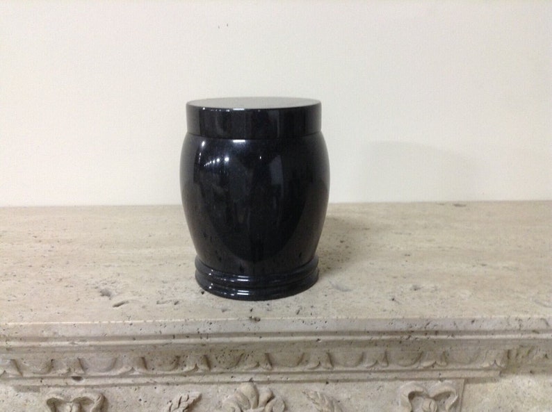 Black Granite Cremation Urn for Ashes Cemetery Memorial Pot Jar 8x6-i ...