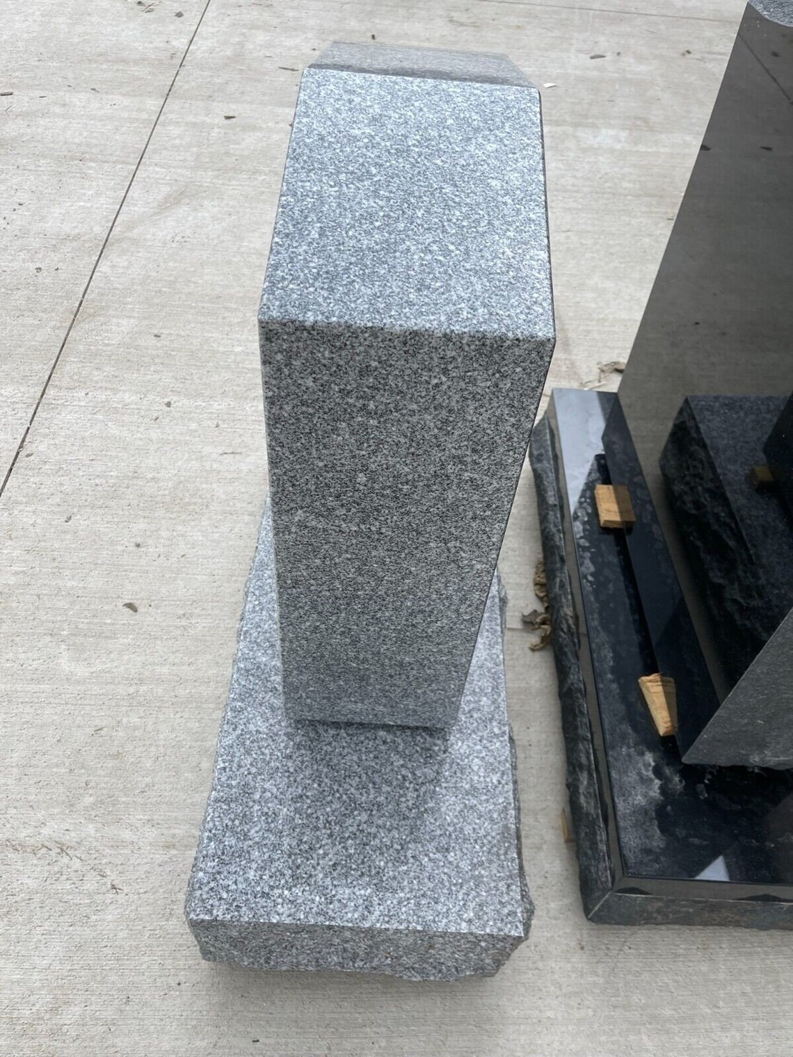 Small Spectrum Gray Granite Monument MN-22B | Apex Headstone | Cemetery ...