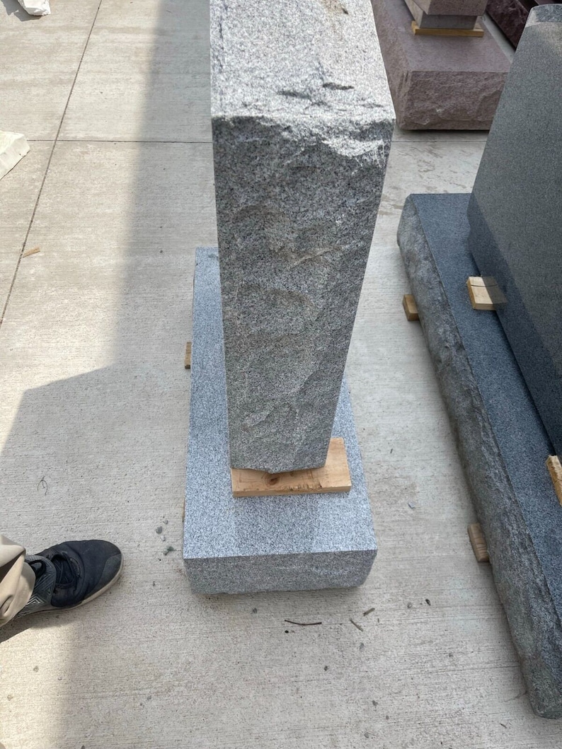 Small Gray Granite Upright Serpentine Monument MN-16B | Headstone With ...