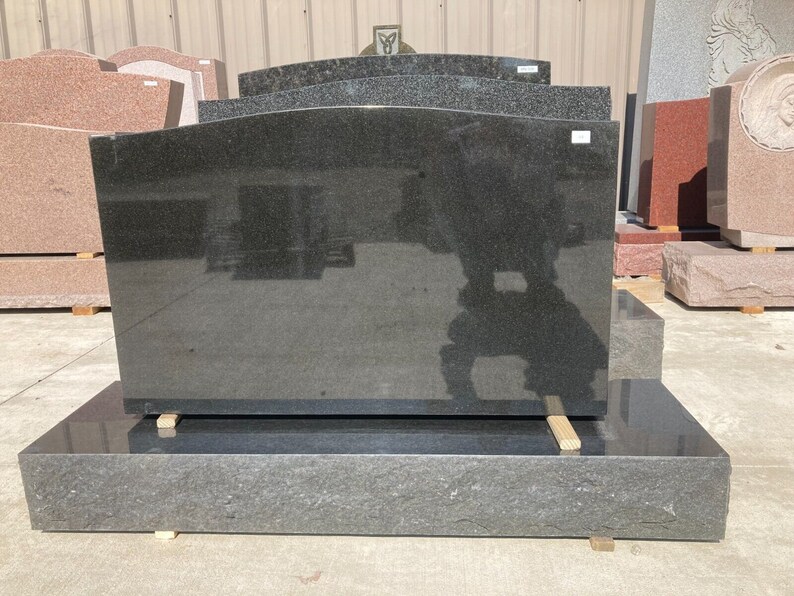 Black Granite Medium Serpentine Monument MN-41B | Polished Top ...