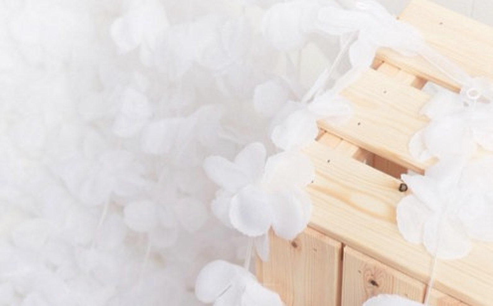 White Wedding Floral Back Drop // Flower Wall// Wedding - Etsy