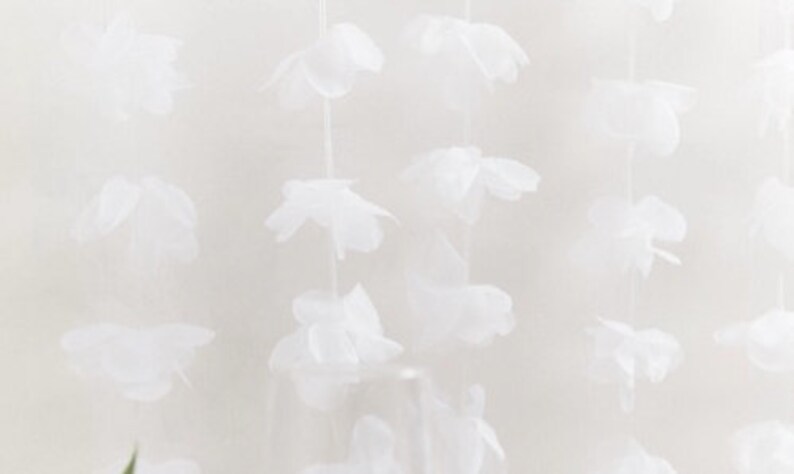 White Wedding Floral Back Drop // Flower Wall// Wedding - Etsy UK