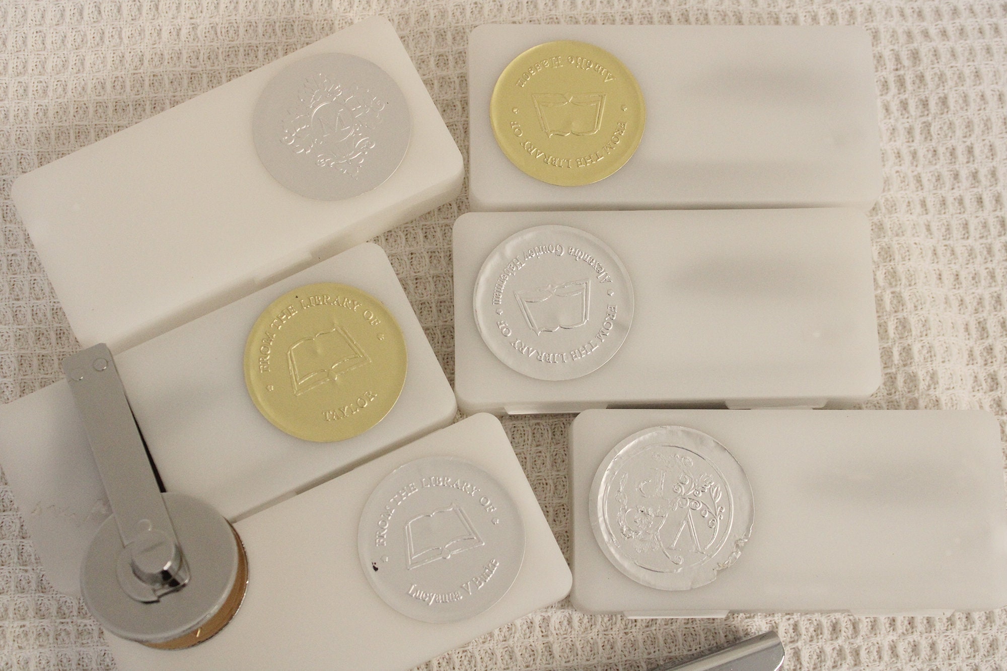 Custom Raven Embosser Stamppersonalized Animals Library - Etsy