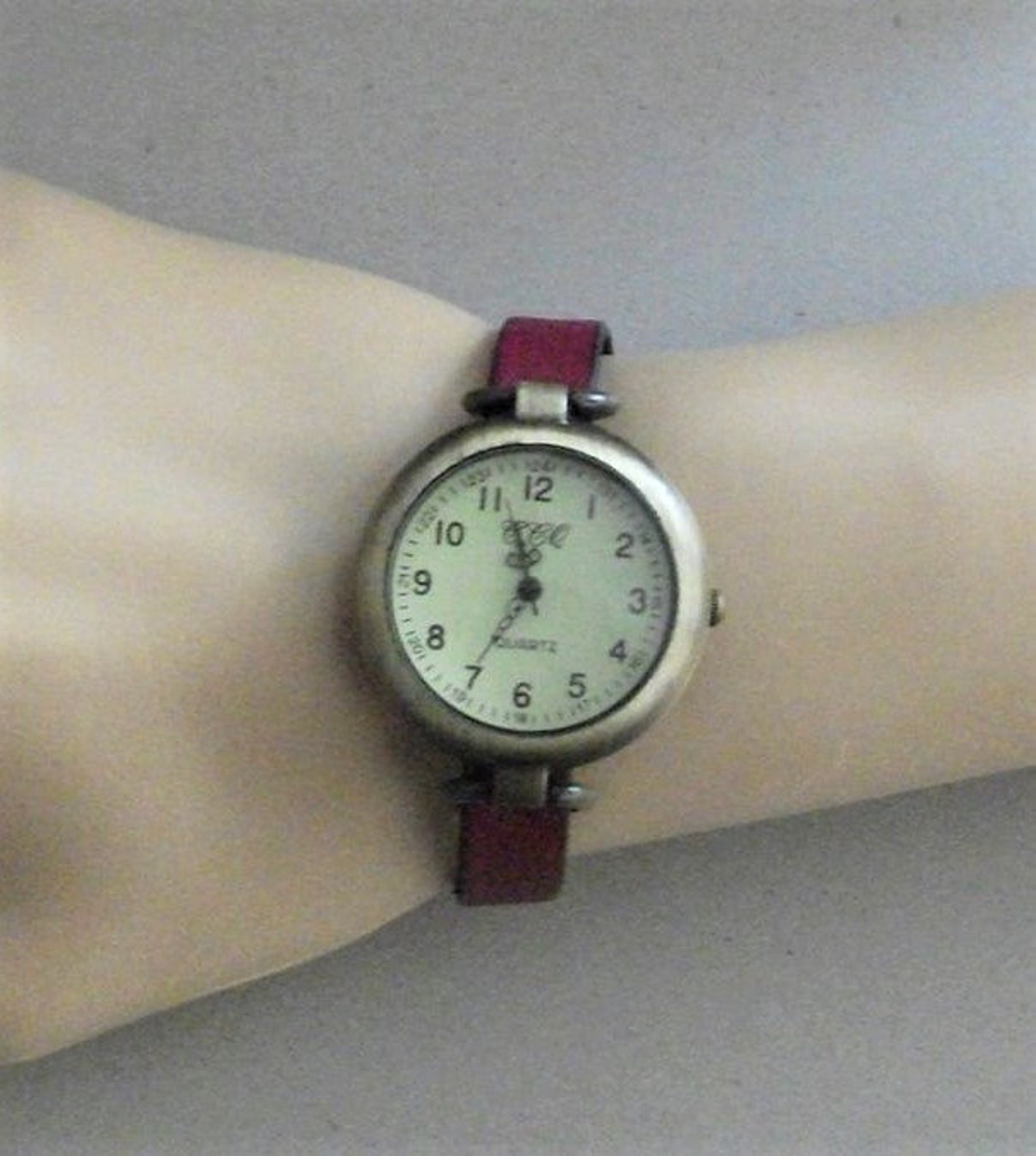 Leather Wrist Watch Minimalist Retro Style Watch Magenta | Etsy