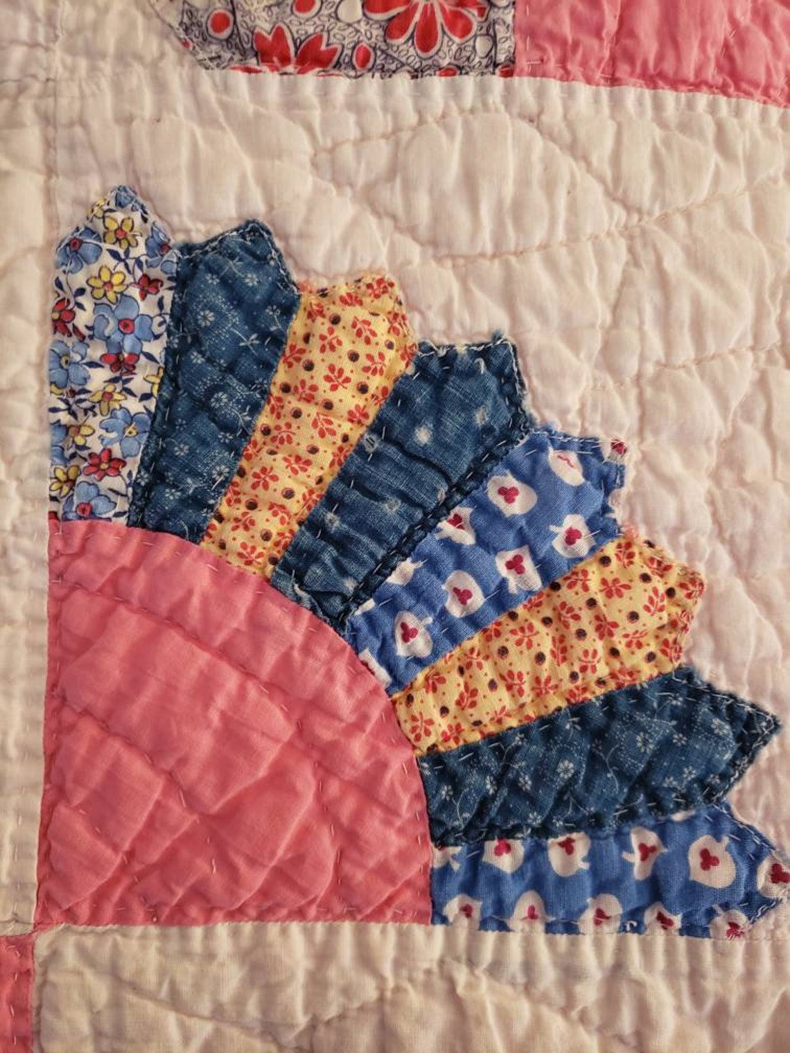 Vintage 1930's Feedsack Applique Fan Quilt - Etsy