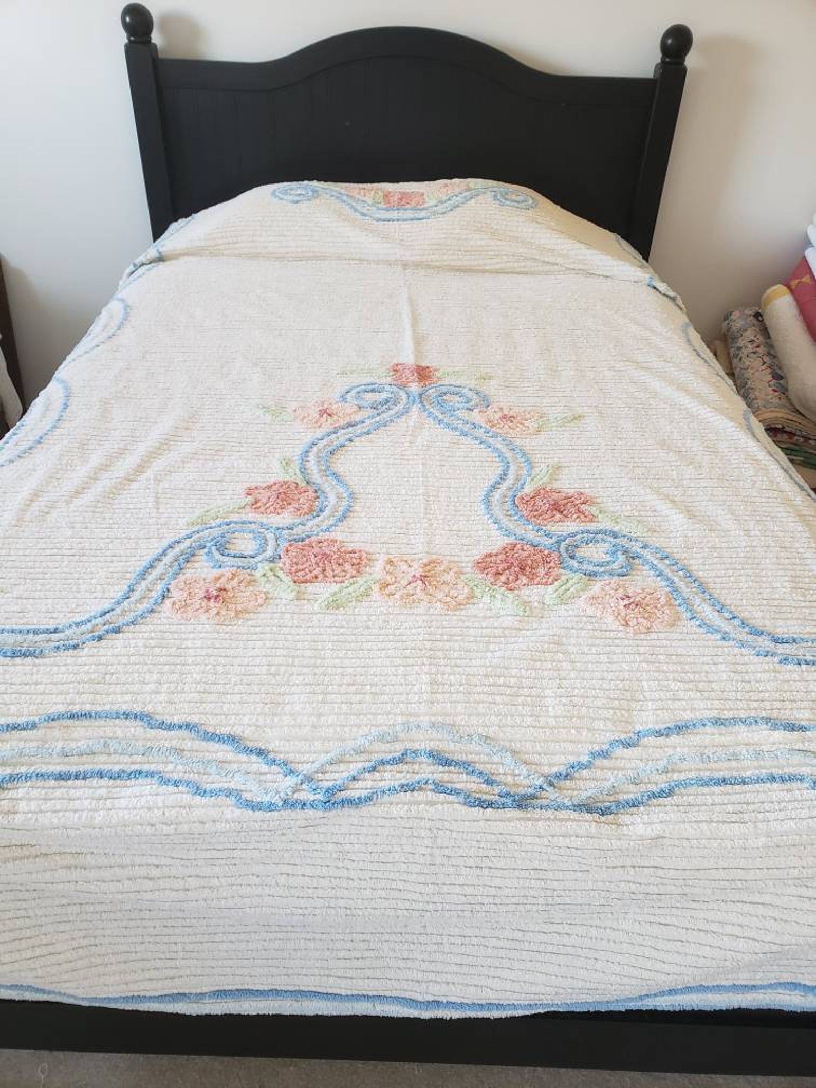 Beautiful Vintage Chenille Bedspread - Etsy