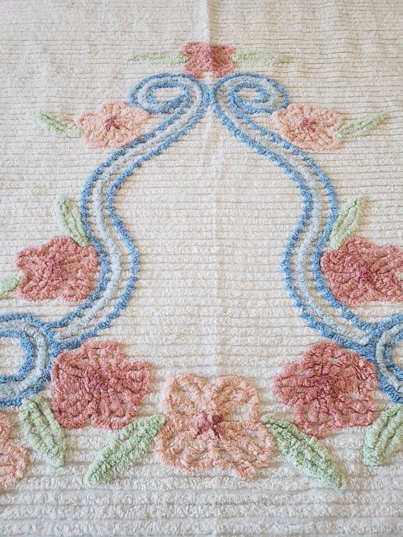 Beautiful Vintage Chenille Bedspread - Etsy
