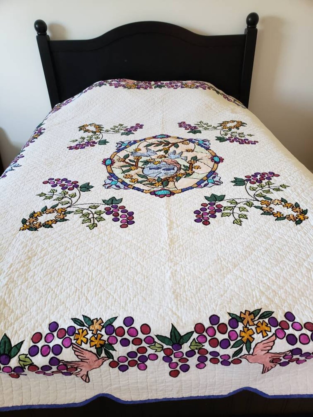 Beautiful Applique Quilt With Birds and Berries - Etsy