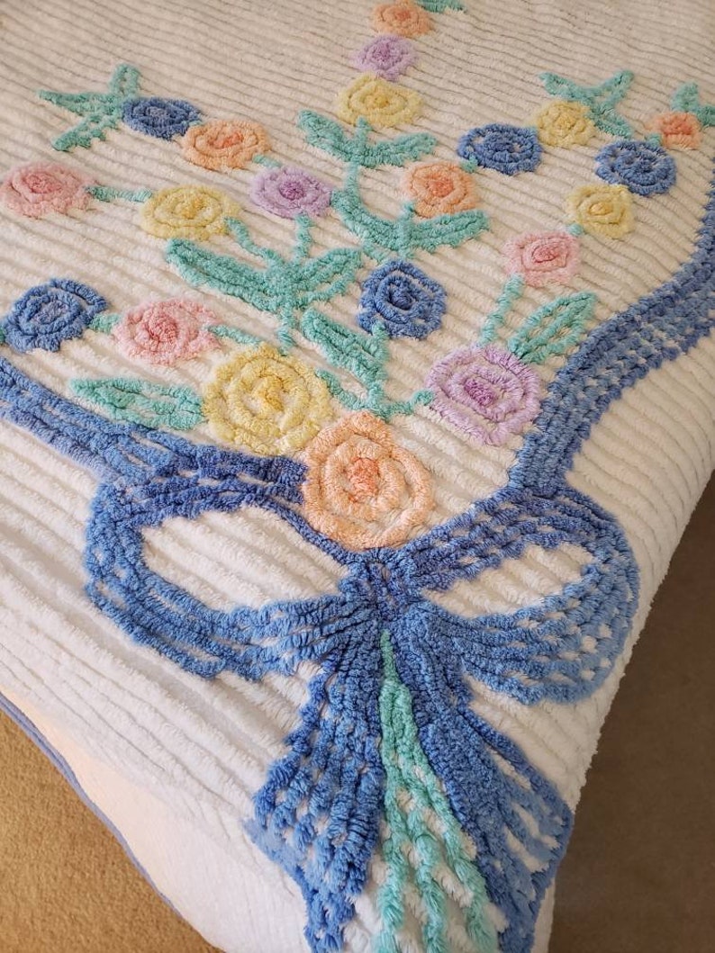 Beautiful Vintage Chenille Bedspread - Etsy