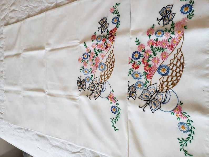 Beautiful Vintage Embroidered Pillowcases - Etsy