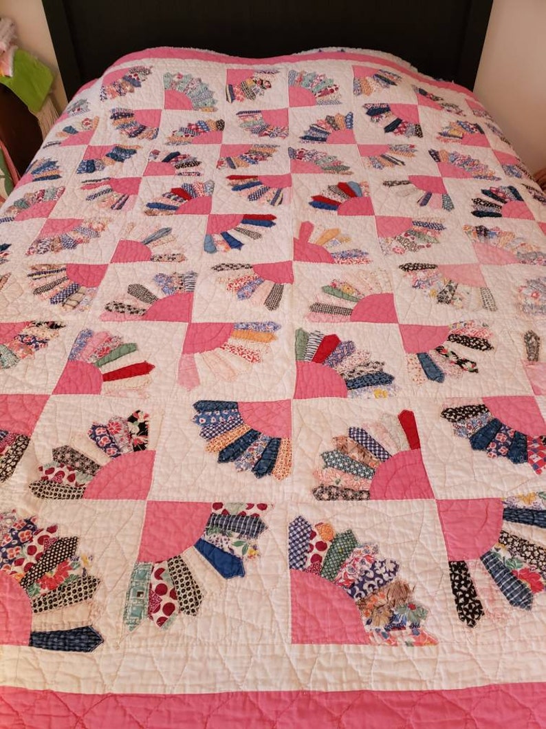 Vintage 1930's Feedsack Applique Fan Quilt - Etsy