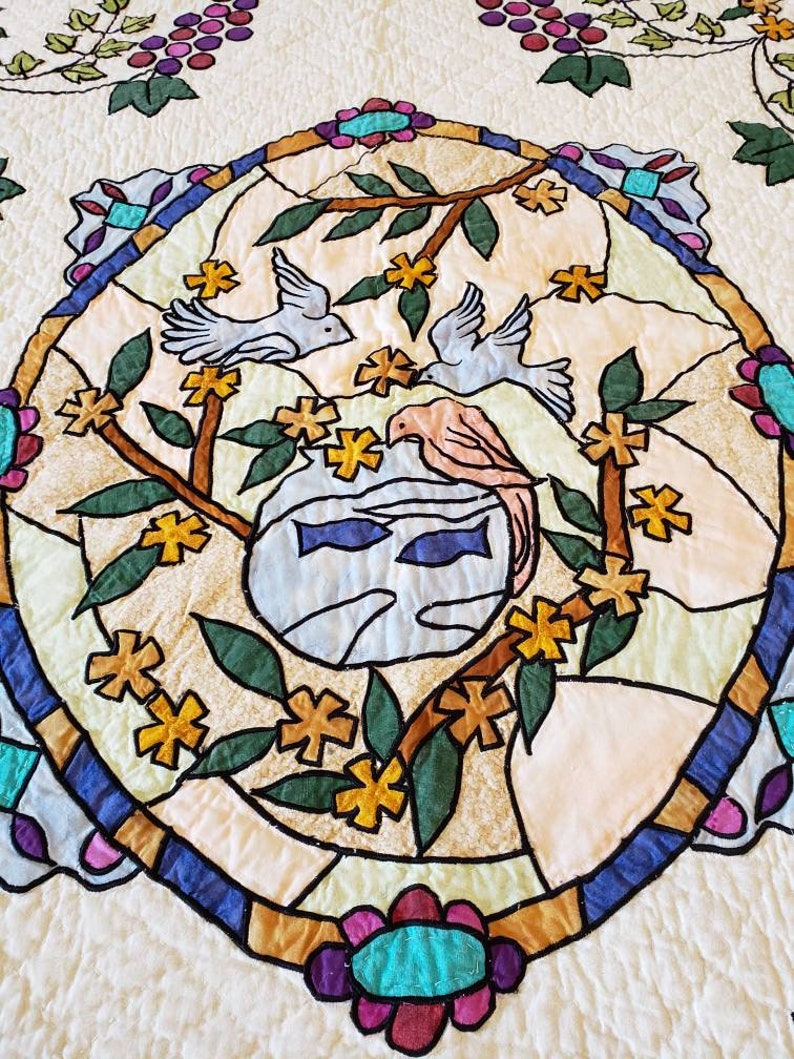 Beautiful Applique Quilt with Birds and Berries | Etsy