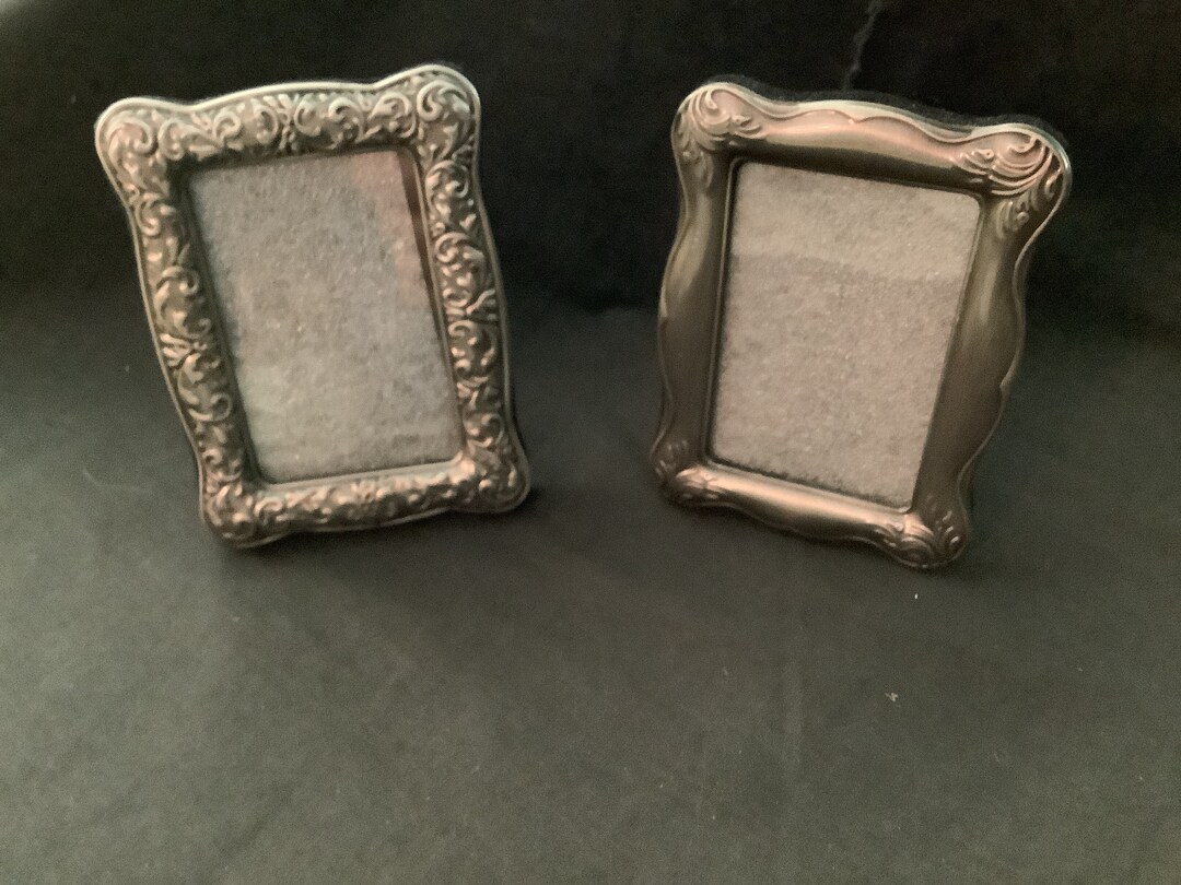 Metal Photo Frames , Pair of Small Metal Frames , 2x 3 3/4 Inch, Silver ...