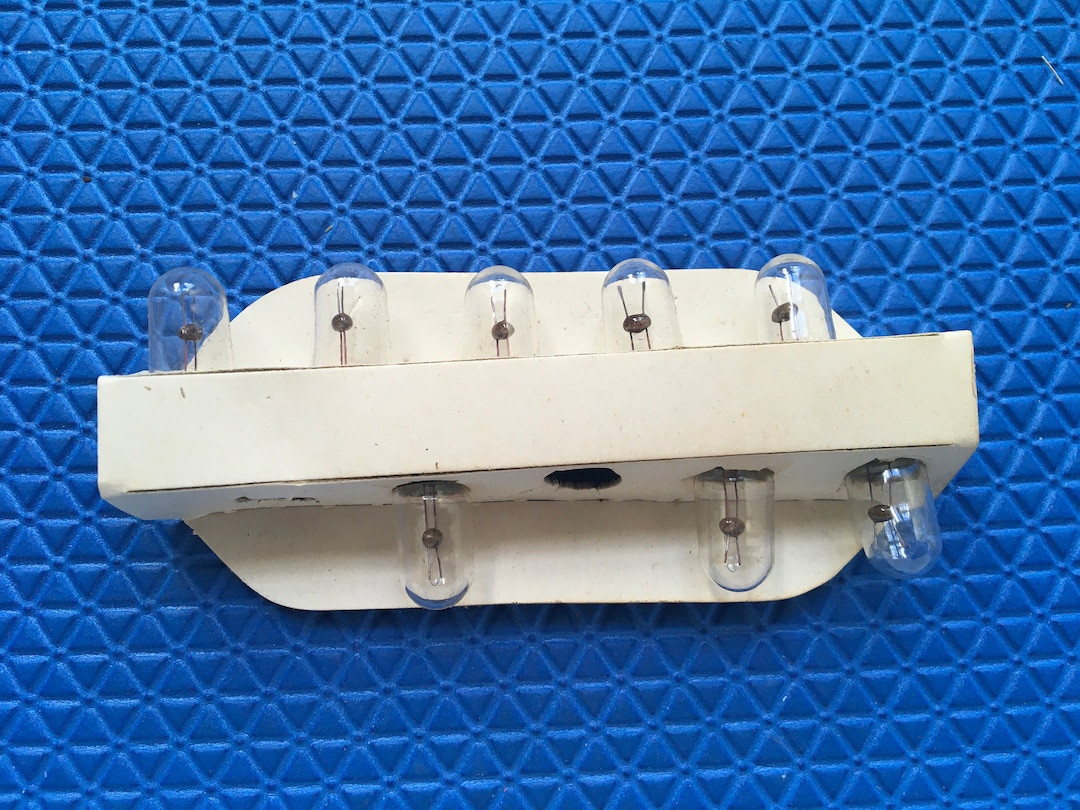 8 General Electric GE Number Type 40 40 Screw-in Base Light Bulbs Lamps ...