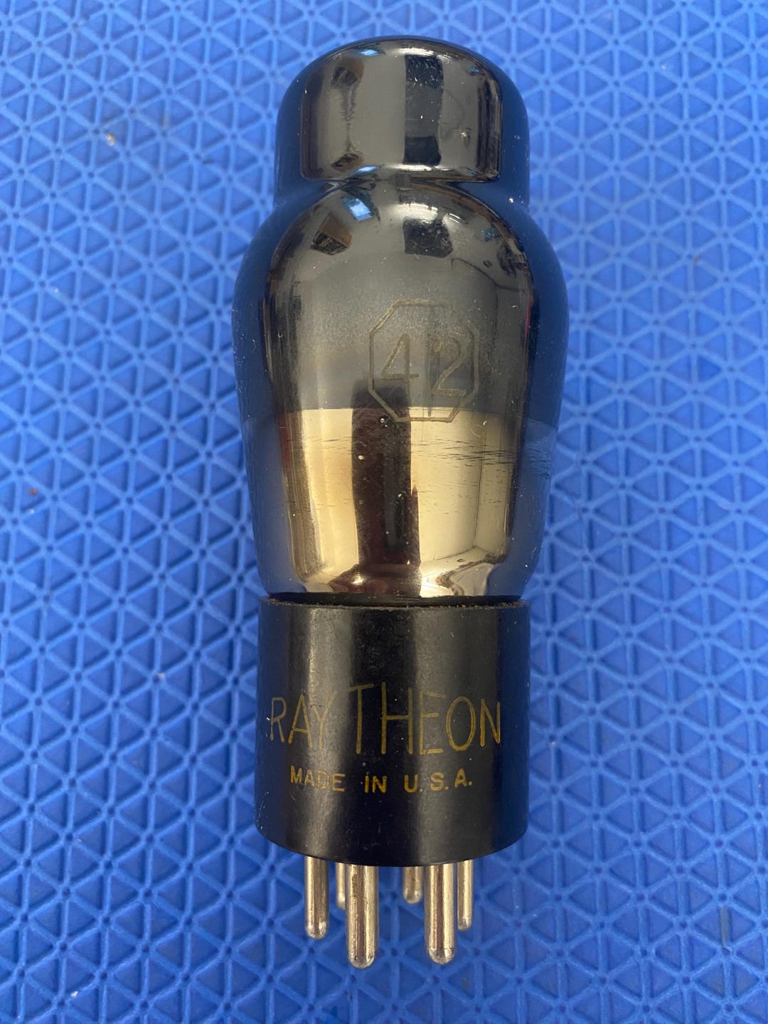 Raytheon Number / Type 42 #42 Black Bottle Vacuum Tube Valve - Etsy