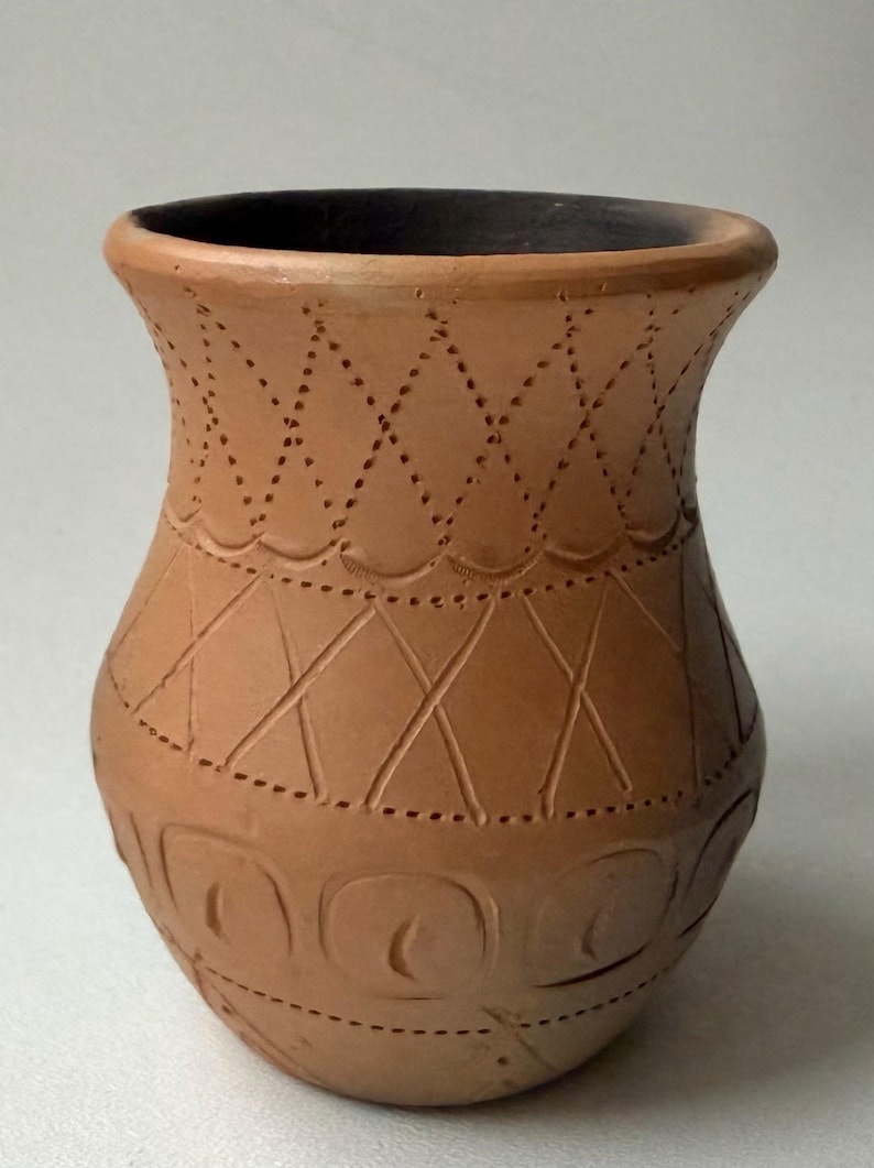 Cherokee Native American Indian Pottery Pot by Tooni GWY NC Patterned ...