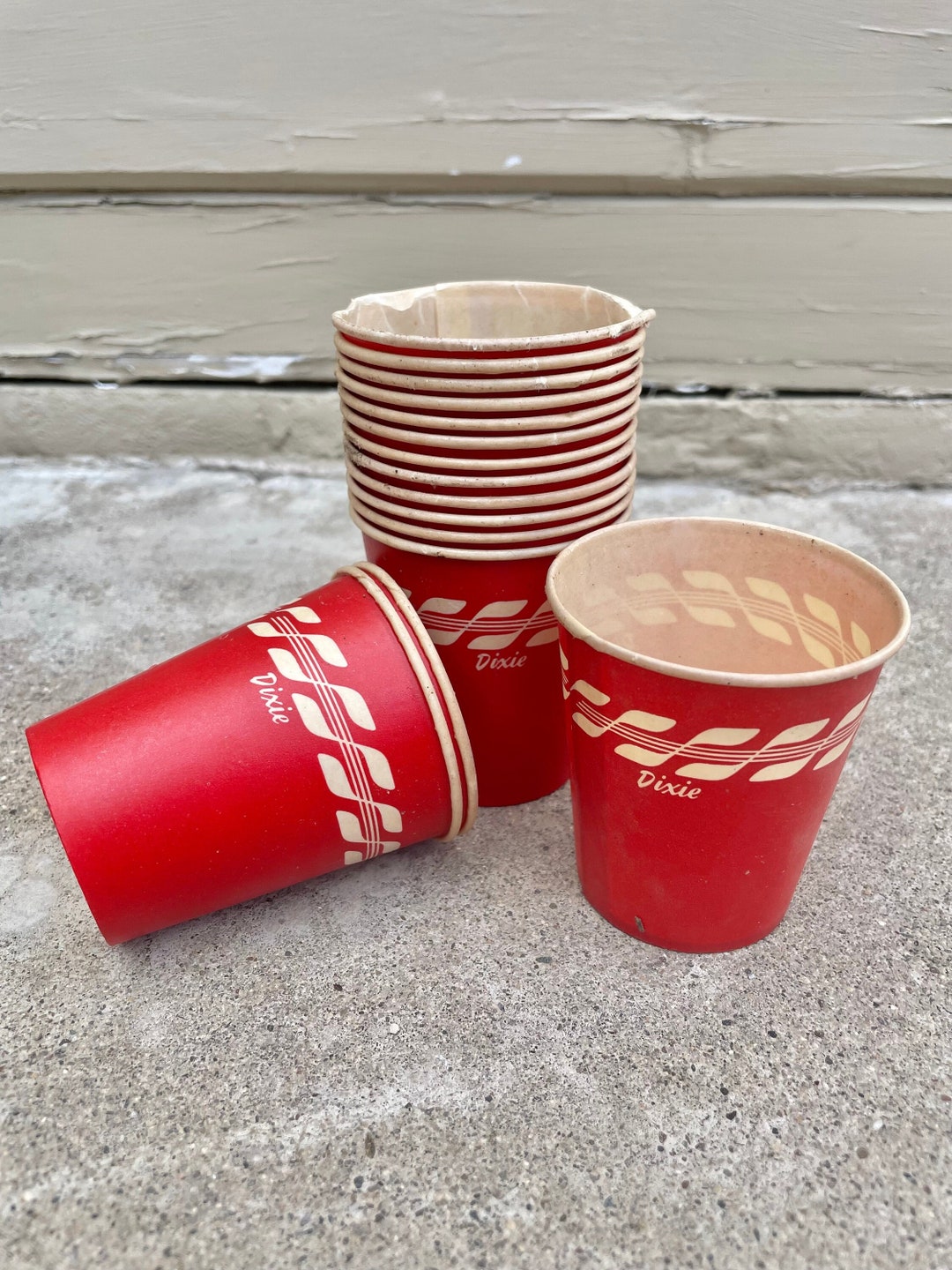 Vintage Dixie Disposable Red/white Cups - Etsy
