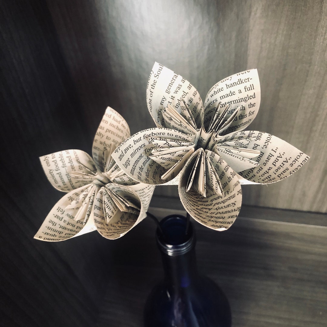 Book Lily Flowers - Paper Flowers - Literary Flowers - Classic Lit ...