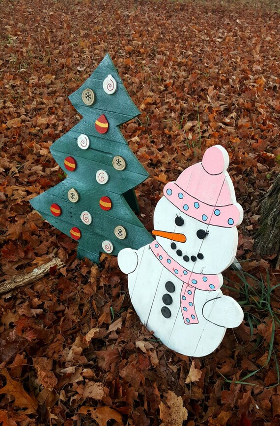 Manualidad De Muñeco De Nieve Con Palets De Madera