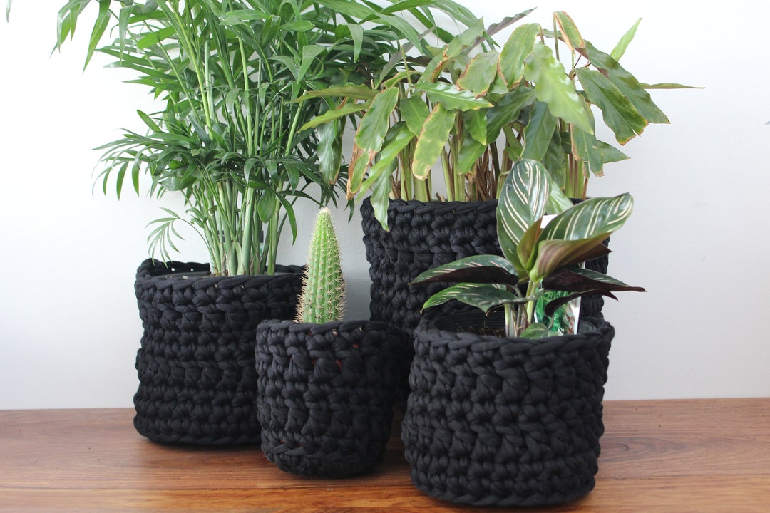 Crochet Planter (black) / Plant Cosy / Crochet Pot / Planters & Pots ...