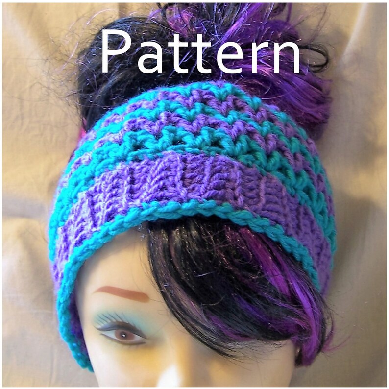 Messy Bun Hat Pattern in V-stripes, Poof Ball Beanie Pattern, Crochet ...