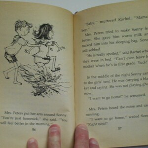 Pee Wee Scouts: Camp Ghost-away A Weekly Readers Hardback Children's ...