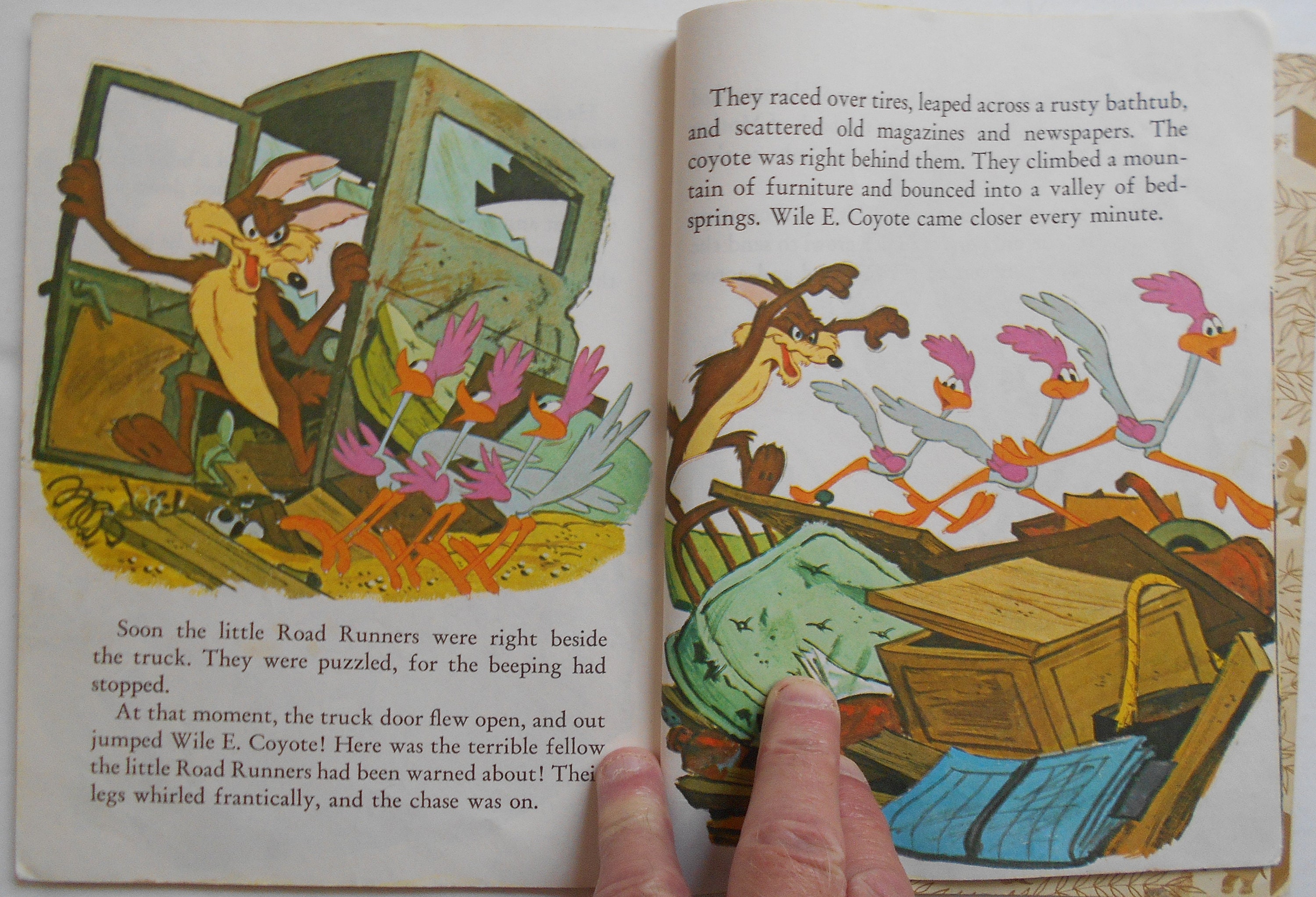 Beep Beep the Roadrunner: A Very Scary Lesson * Little Golden Book ...