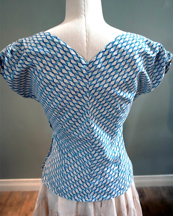 1950s Vintage Blue/Turquoise Lattice Rope Pattern Blo… - Gem
