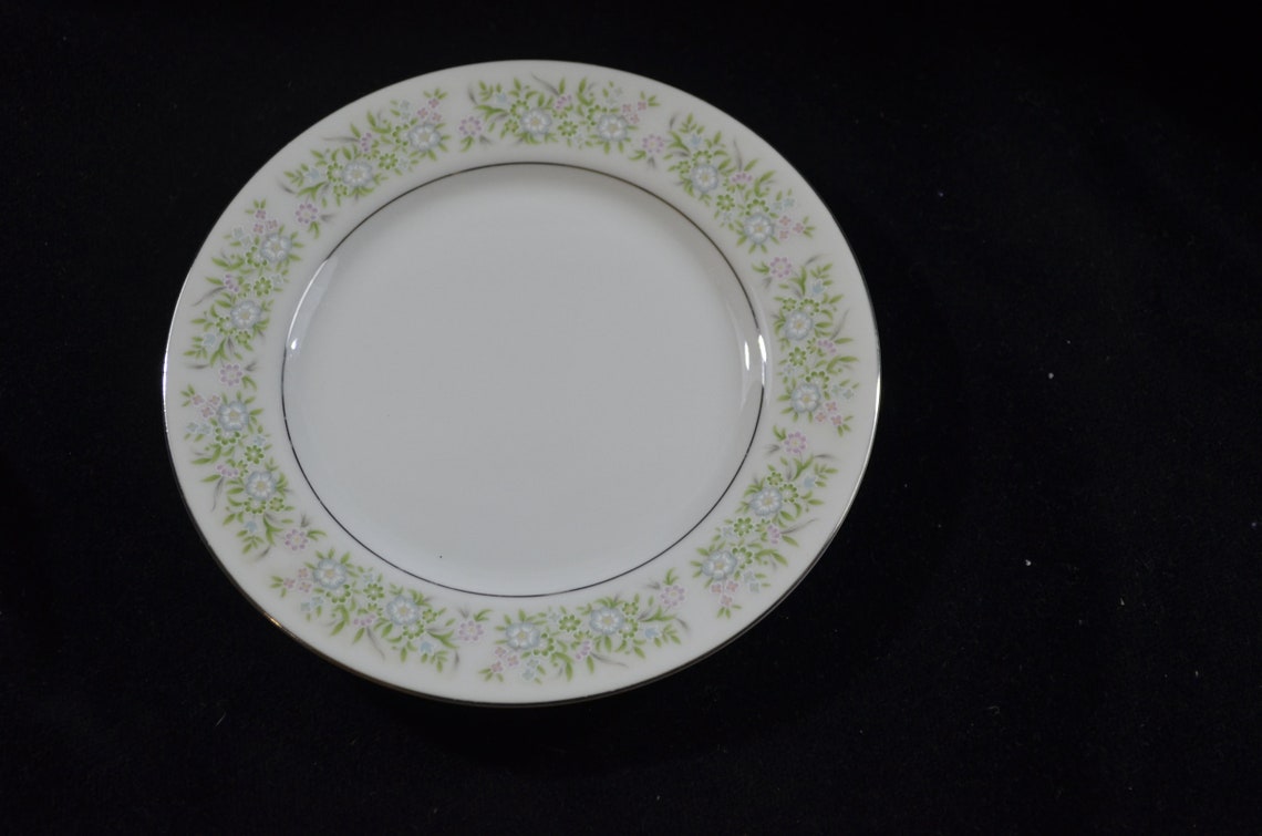 Taihei China Springtime Pattern Dessert Plate, Vintage Floral Dessert ...