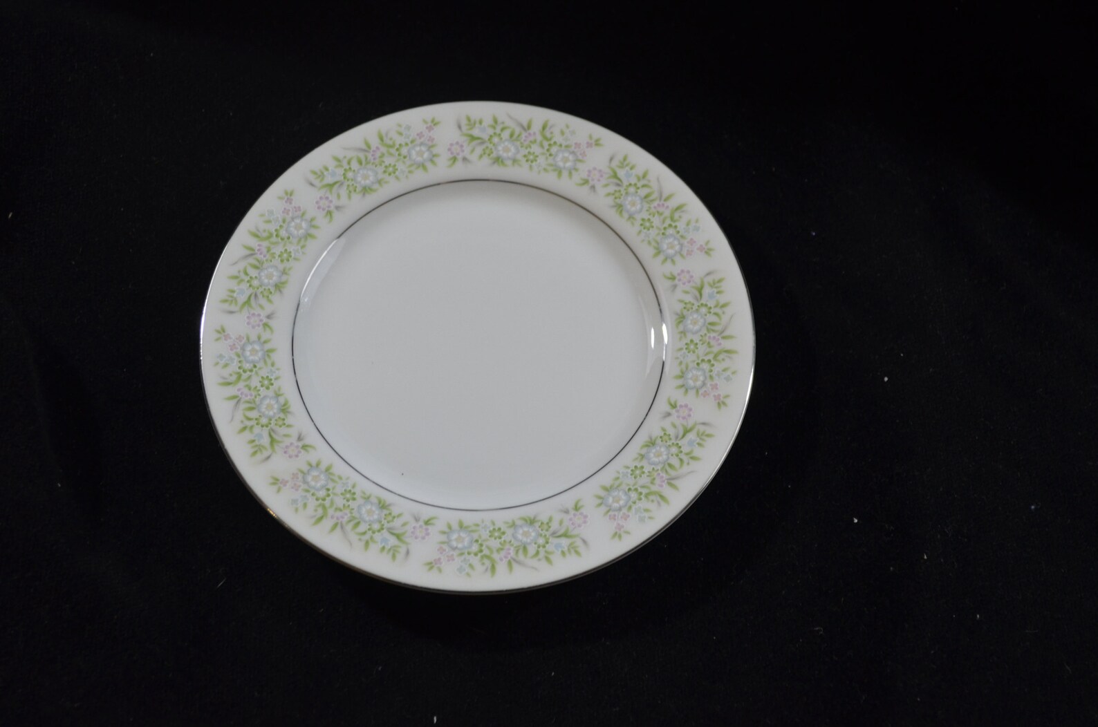 Taihei China Springtime Pattern Dessert Plate, Vintage Floral Dessert ...