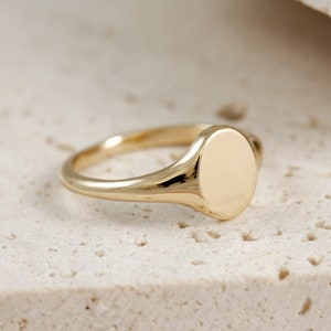 Solid Recycled Gold Small Oval Signet Ring - 9 Carat Gold Signet Ring - Custom Gold Mens Ring - Etsy