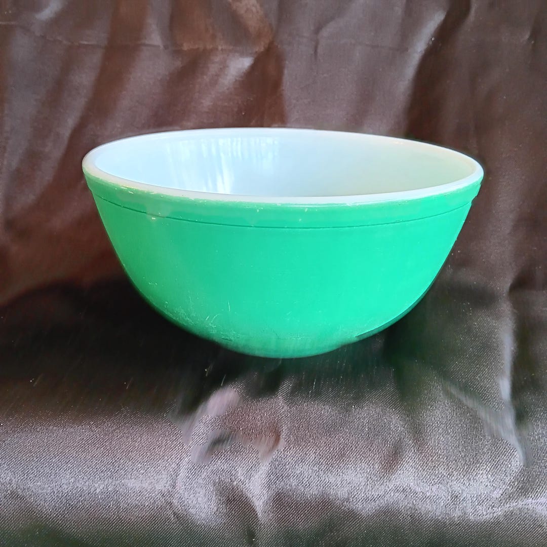 Vintage Pyrex 403 Green Mixing Bowl 2.5 Quart - Mid-century Classic ...