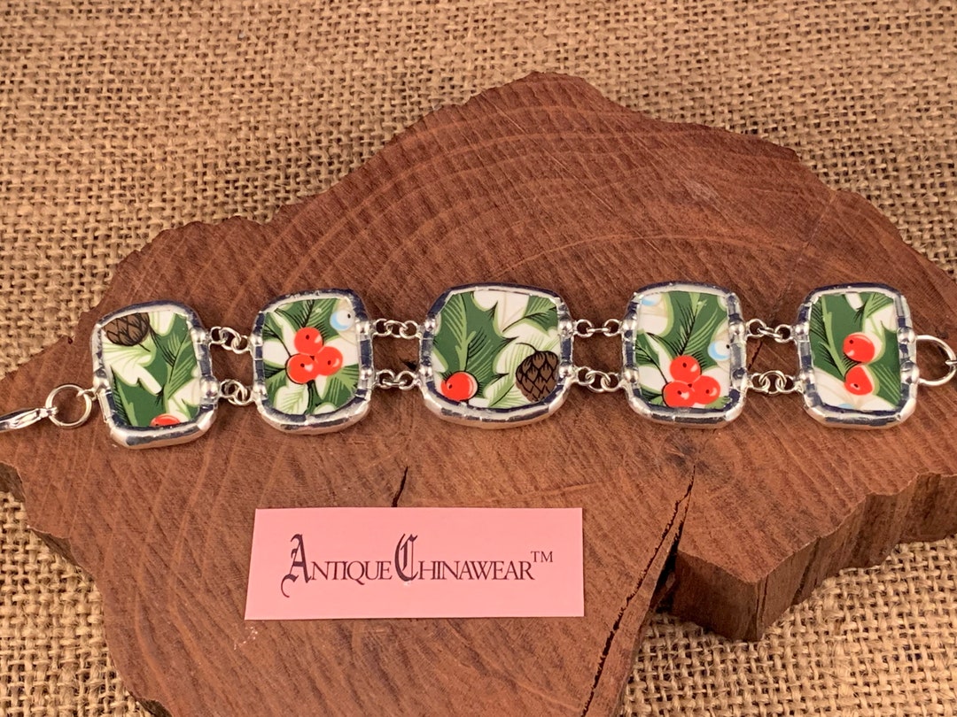 Broken China Christmas Holly Bracelet 10,289 - Etsy