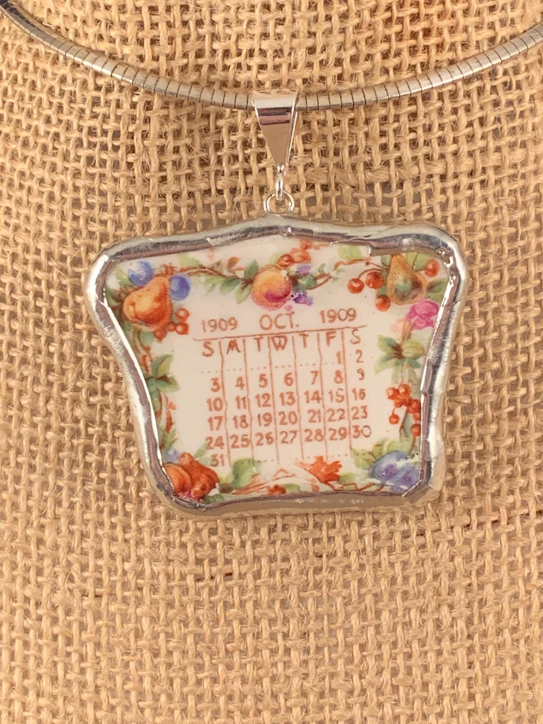Broken China Calendar Plate Pendant -- #32,526 - Etsy