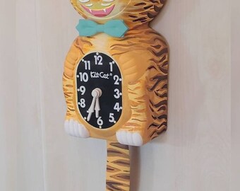Pink & Purple Smiling Kit Cat Clock - Etsy