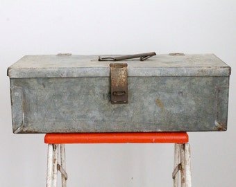 Vintage tool box | Etsy