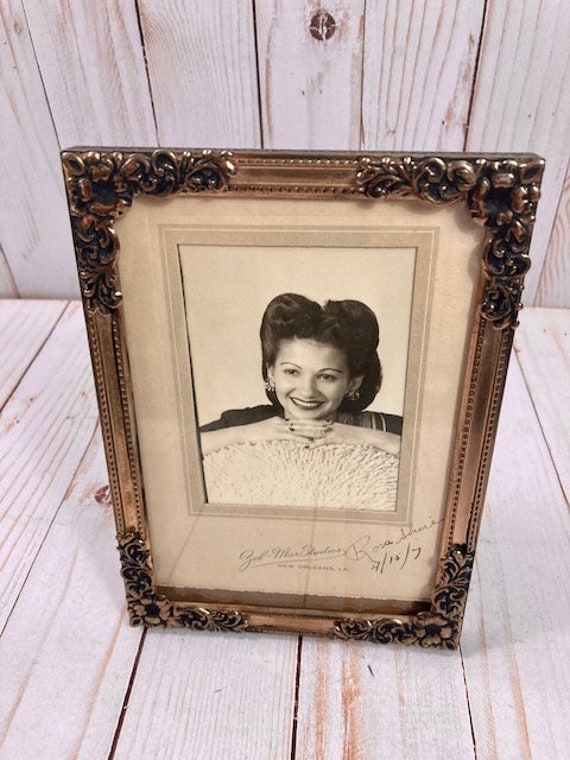 Home & Living 5in x 7in Vintage Decorative Ornate Gold Metal Frame with ...