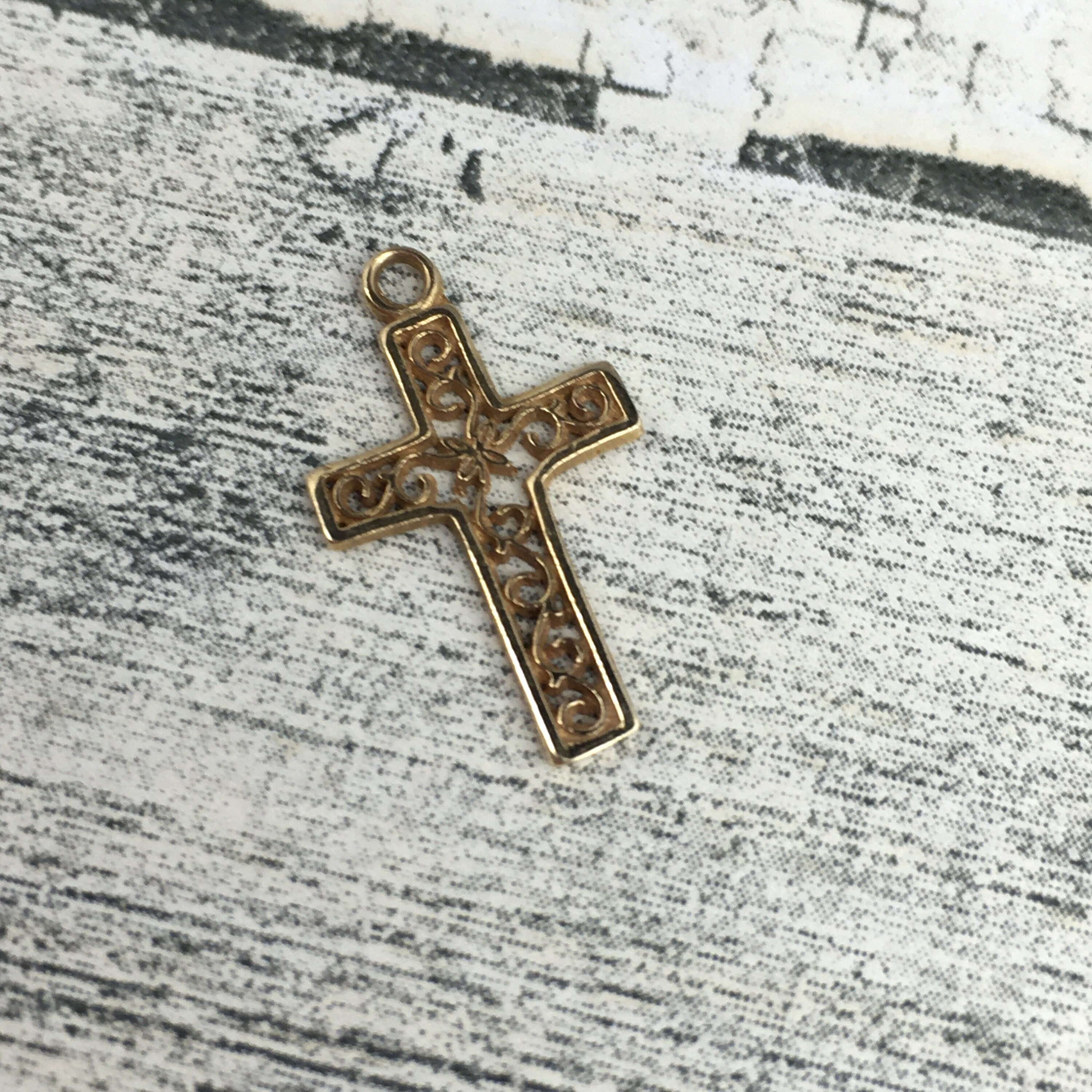 14K Gold Scrollwork Cut-out Cross Charm - Etsy