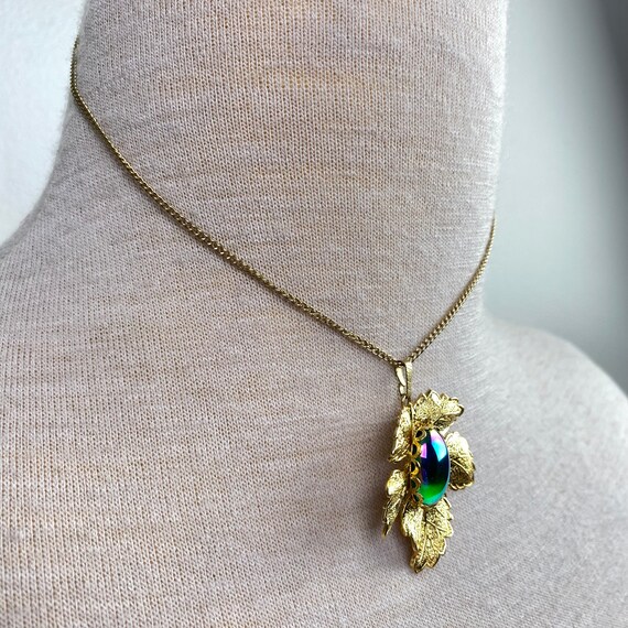 Vintage Rich Gems Las Vegas Maple Leaf Necklace & Ear… - Gem