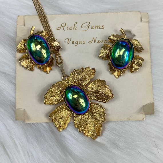 Vintage Rich Gems Las Vegas Maple Leaf Necklace & Ear… - Gem
