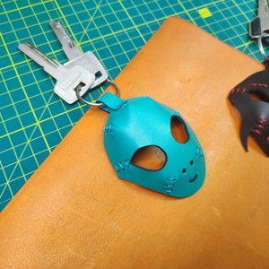 Aliens Leather Keychain Pattern - Template Leather Download PDF - Video ...