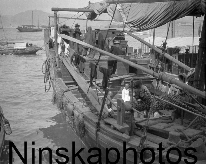 Hong Kong, Symbol Traditional Chinese Junk, in 1950 Fishing at HK ...