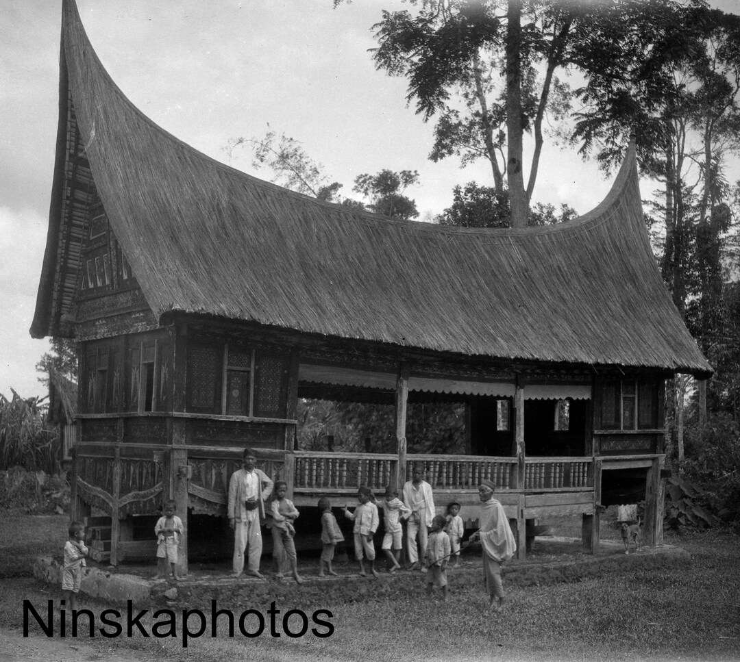 Padang Highlands - Sumatran House & Family - Rural Life - Sumatra ...