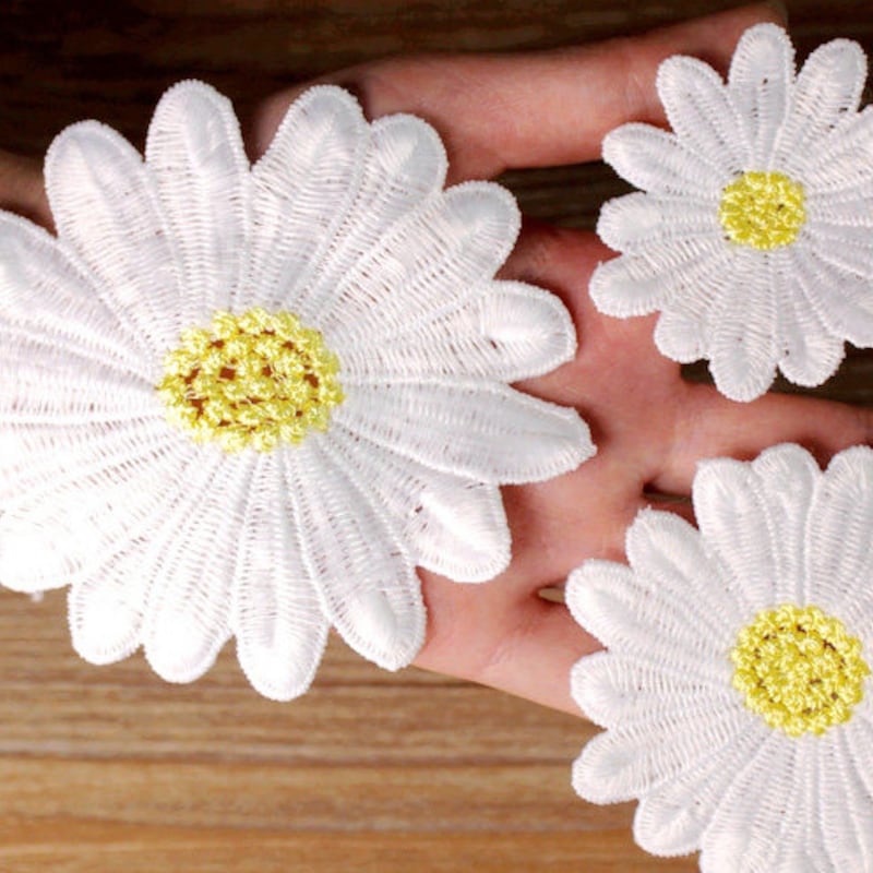 Embroidered Daisy Patches - Etsy