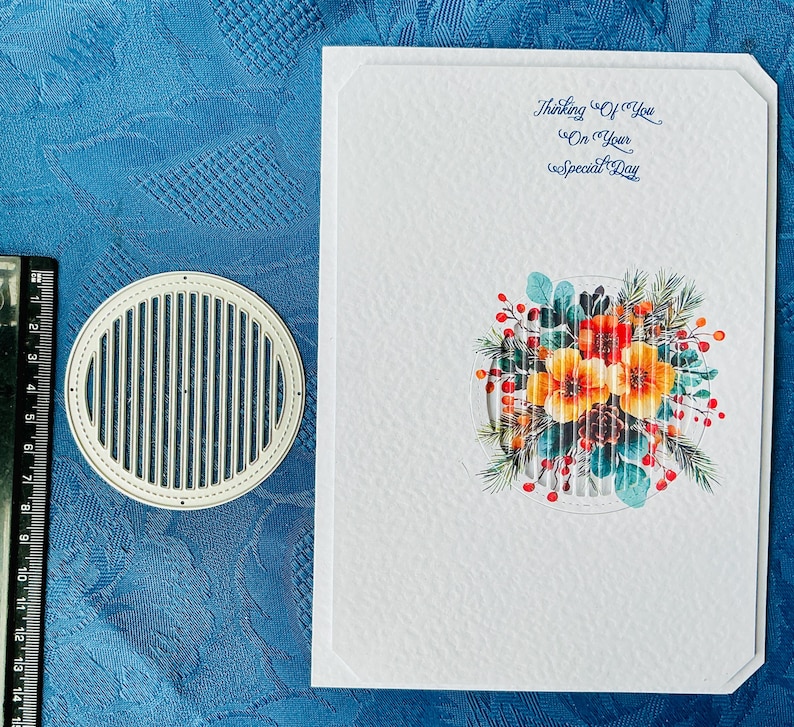 Small Stitch Circle Lines and Panels Aperture Slatted Cutting Die for ...