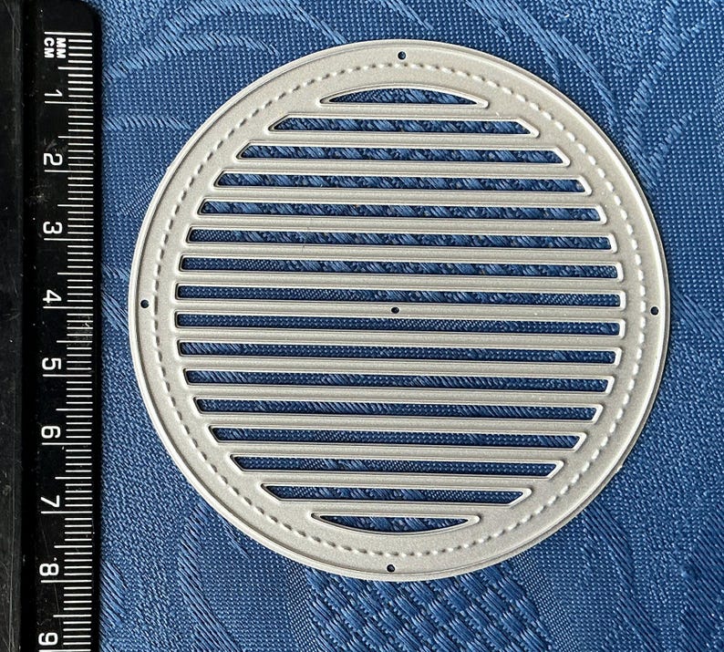 Small Stitch Circle Lines and Panels Aperture Slatted Cutting Die for ...
