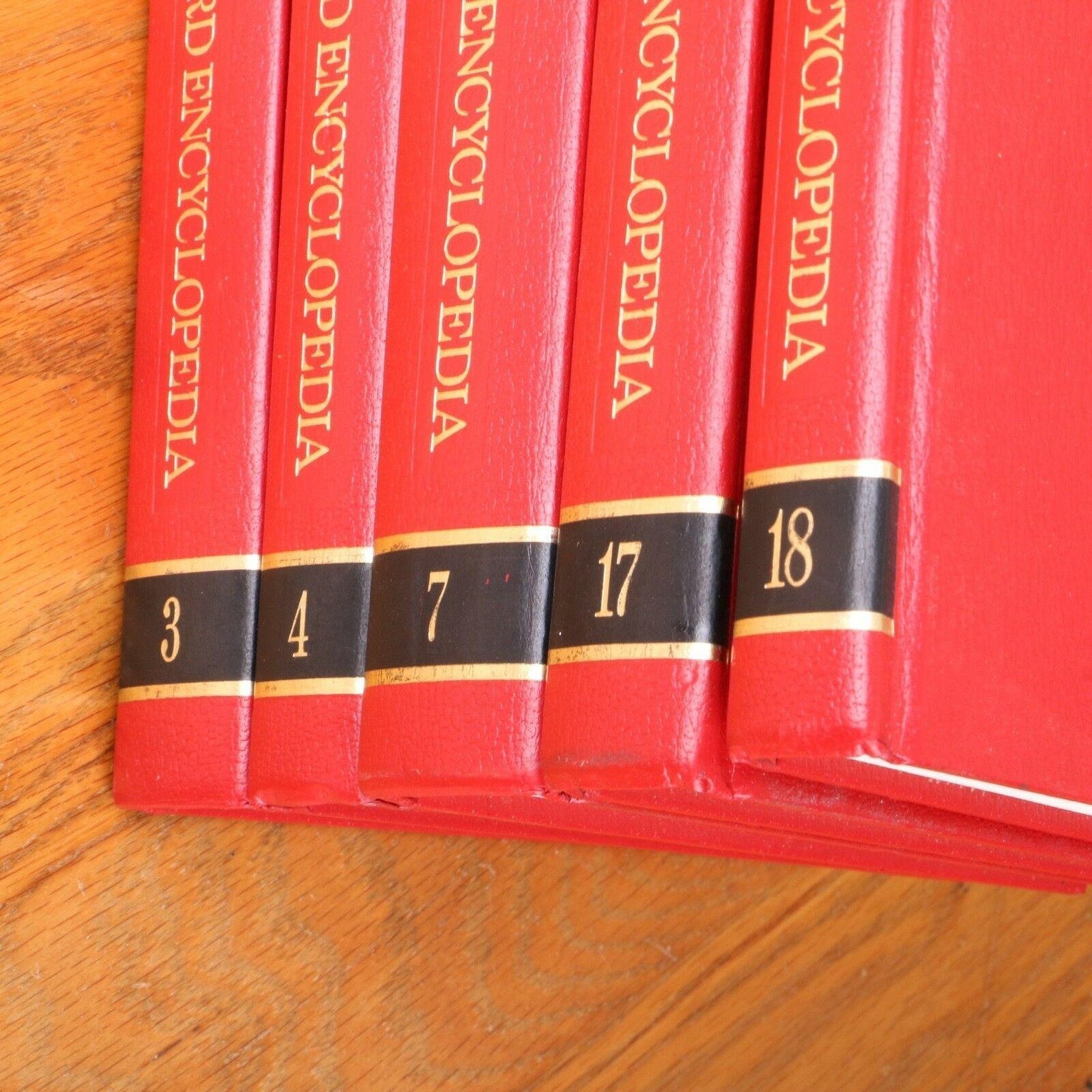 New Standard Encyclopedia Red Covers 5 Volumes 3471718 | Etsy