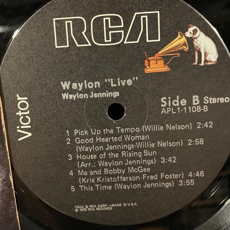 Waylon Jennings-"live" Vintage Vinyl Country Record Album. "good ...