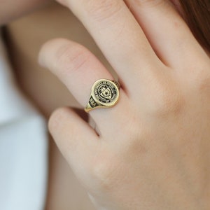 College Emblem Signet Ring,personalized Ring, Engraved Class Ring ...